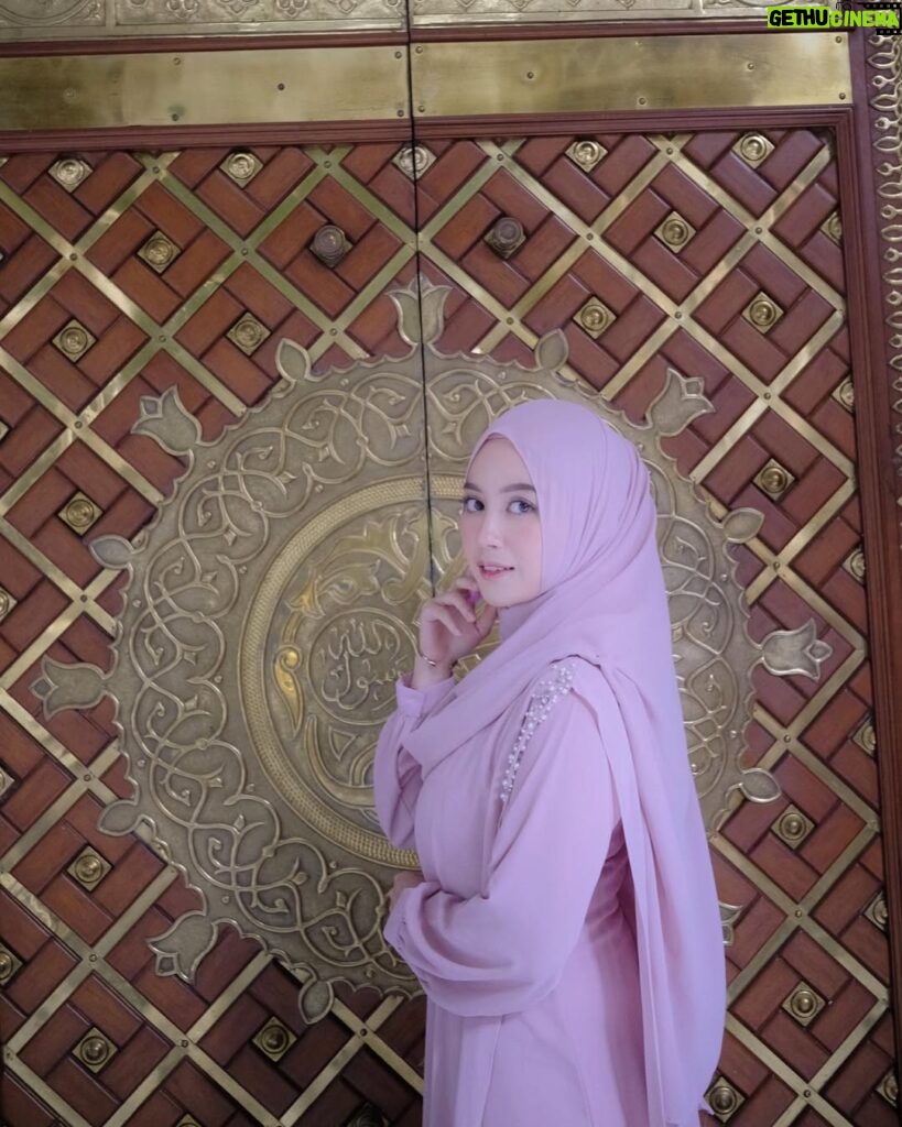 Actress Nabilah Ratna Ayu Azalia HD Photos and Wallpapers April 2025 ...