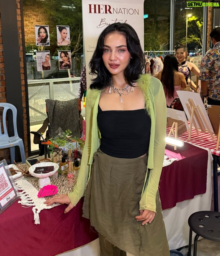 Actress Nadia Brian HD Photos and Wallpapers September 2025 | Gethu Cinema