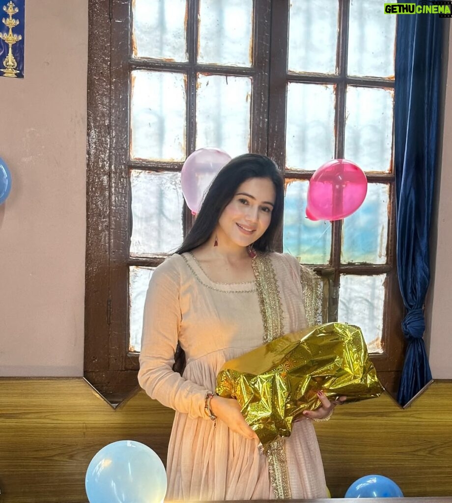 Actress Neyha Thakur HD Photos and Wallpapers September 2025 | Gethu Cinema