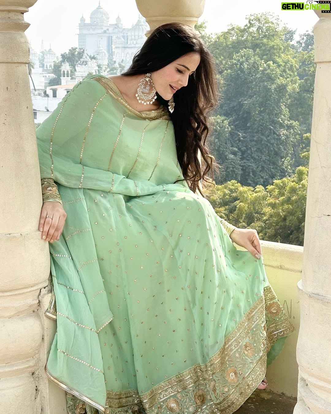 Neyha Thakur Wiki, Biography, Age, Photos, Spouse and more