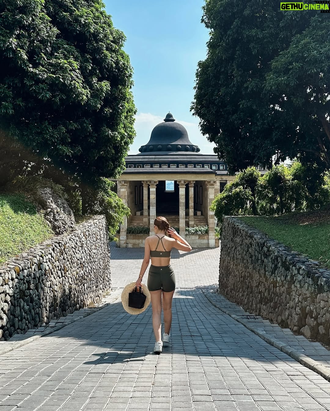 Actress Nicole Parham HD Photos and Wallpapers April 2025 | Gethu Cinema