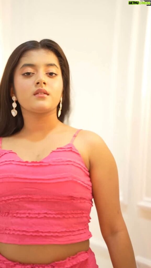 Actress Rashi Shinde HD Photos and Wallpapers May 2025 | Gethu Cinema