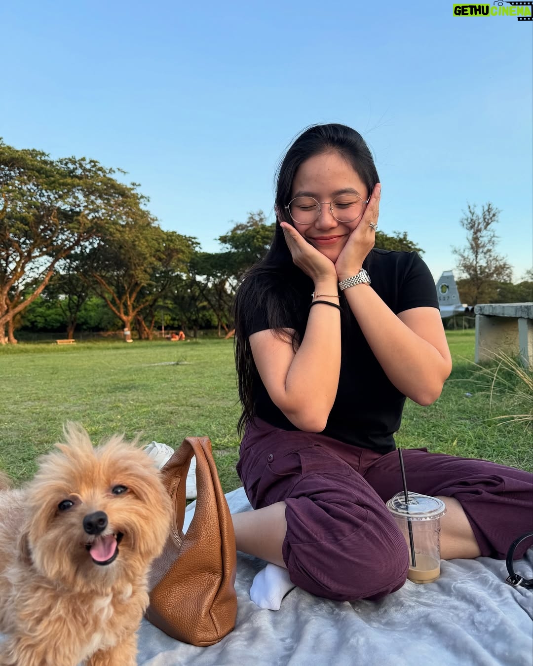 Actress Ritz Azul HD Photos and Wallpapers April 2025 | Gethu Cinema