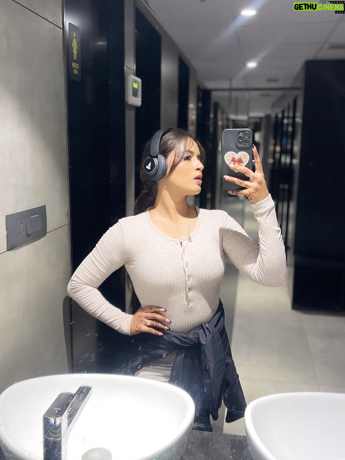 Actress Shifu Memon HD Photos and Wallpapers August 2025 | Gethu Cinema