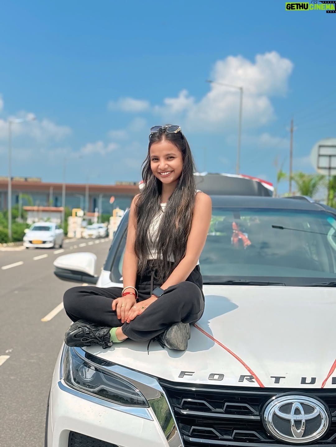 Actress Shreya Pal HD Photos and Wallpapers September 2025 | Gethu Cinema