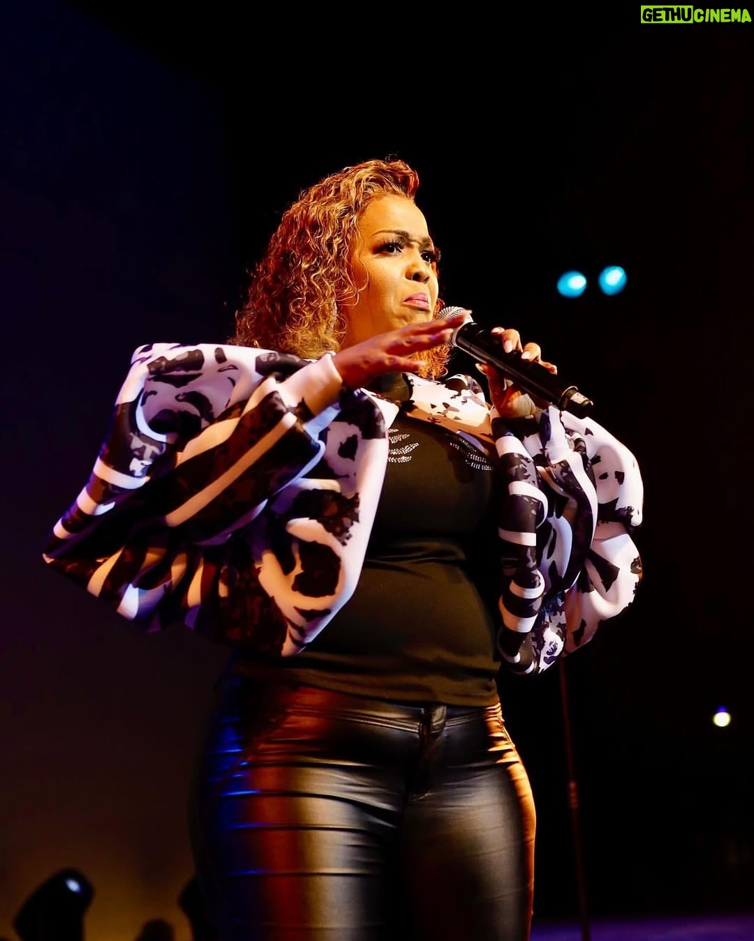 Actress Tumi Morake HD Photos and Wallpapers October 2024 | Gethu Cinema