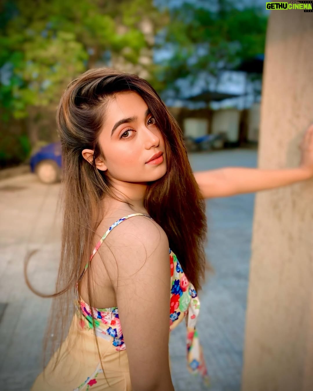 Actress Neeharika Roy HD Photos and Wallpapers April 2025 | Gethu Cinema
