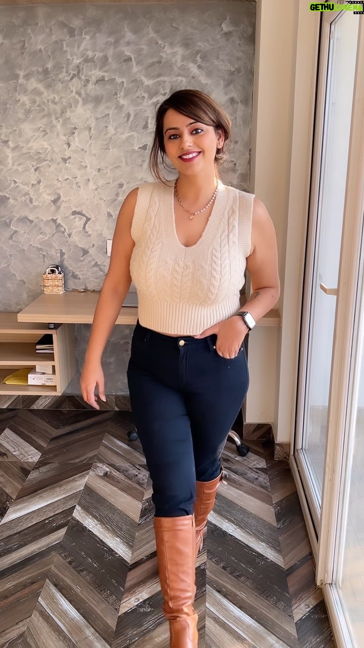 Actress Neha Wadhawan HD Photos and Wallpapers January 2023 | Gethu Cinema