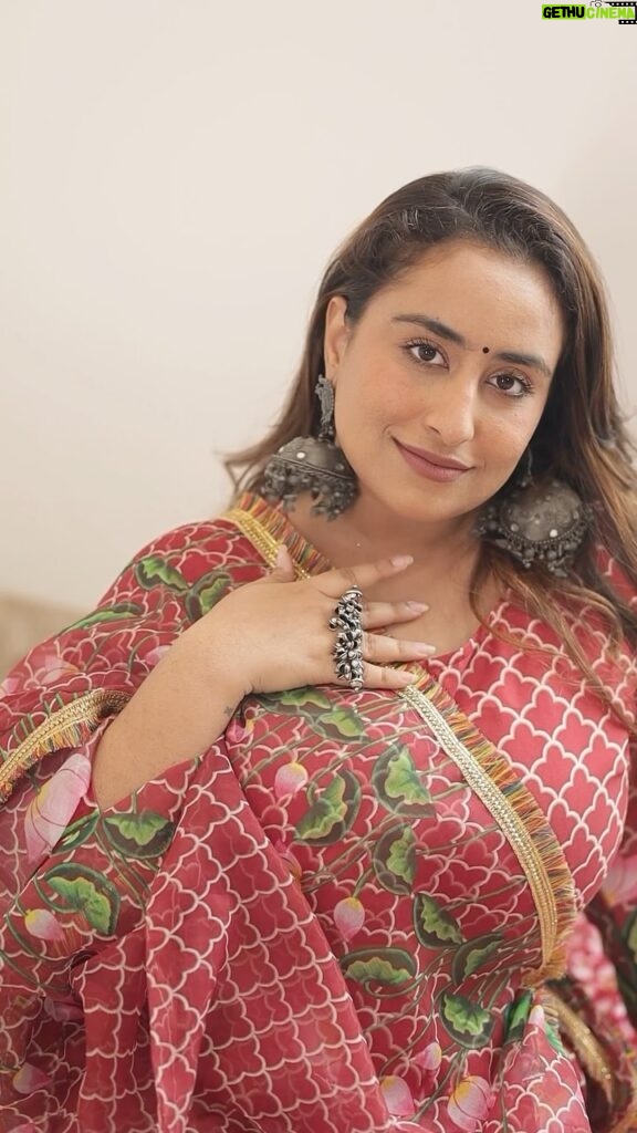 Actress Noopur Kalra HD Photos and Wallpapers October 2024 | Gethu Cinema