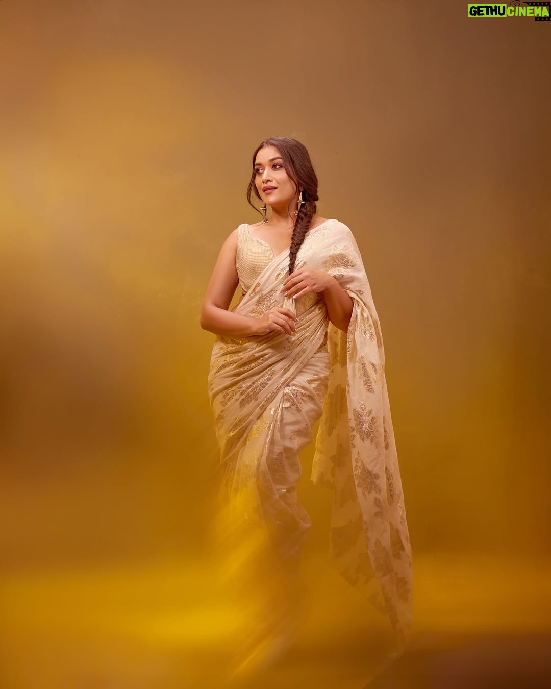 Actress Parvathy R Krishna HD Photos and Wallpapers June 2025 | Gethu ...