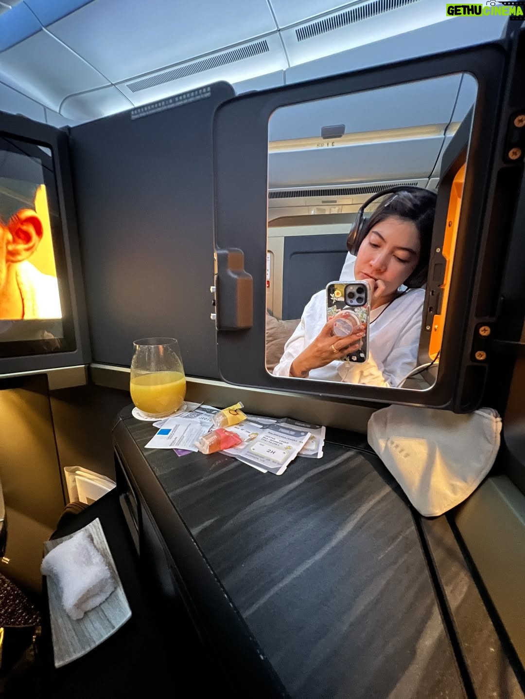 Actress Rasri Balenciaga HD Photos and Wallpapers September 2025 | Gethu Cinema