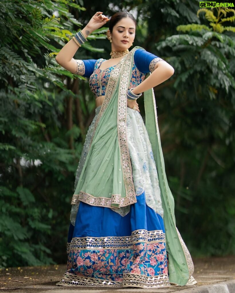 Actress Sreemukhi HD Photos and Wallpapers October 2025 | Gethu Cinema