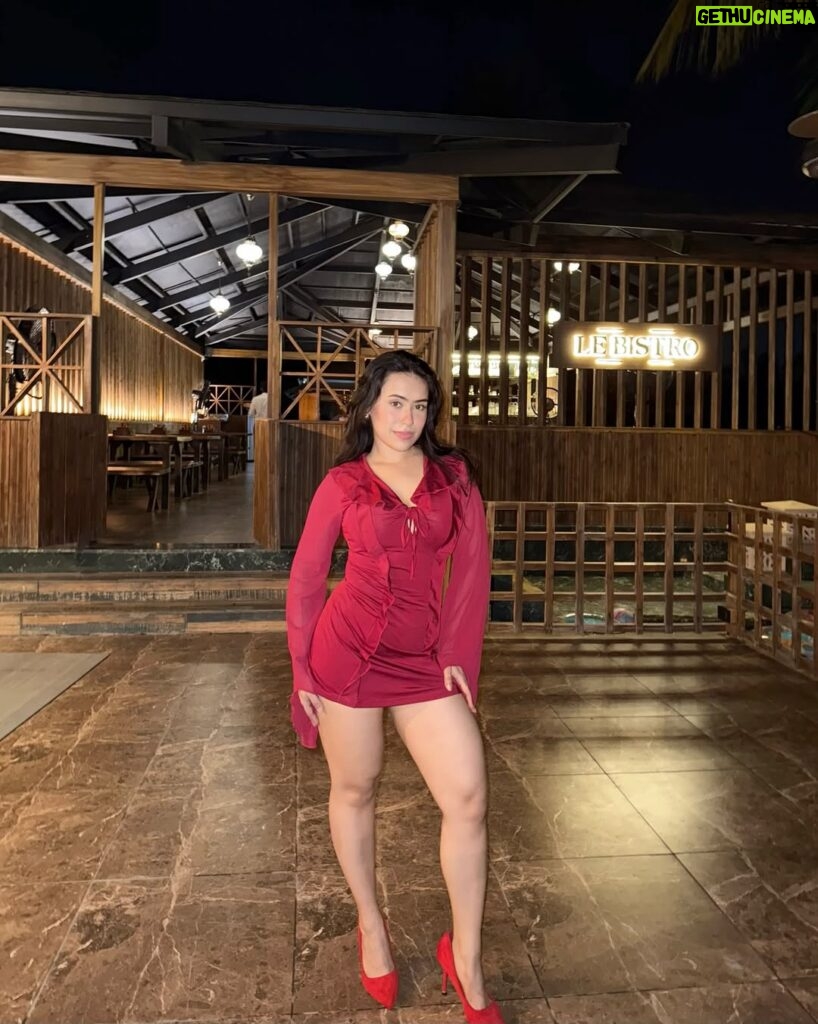 Actress Sucheta Dutta HD Photos and Wallpapers July 2025 | Gethu Cinema