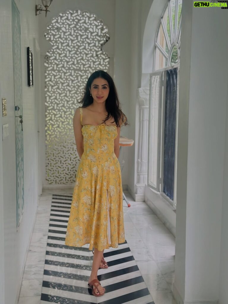 Actress Swati Kapoor HD Photos and Wallpapers August 2025 | Gethu Cinema