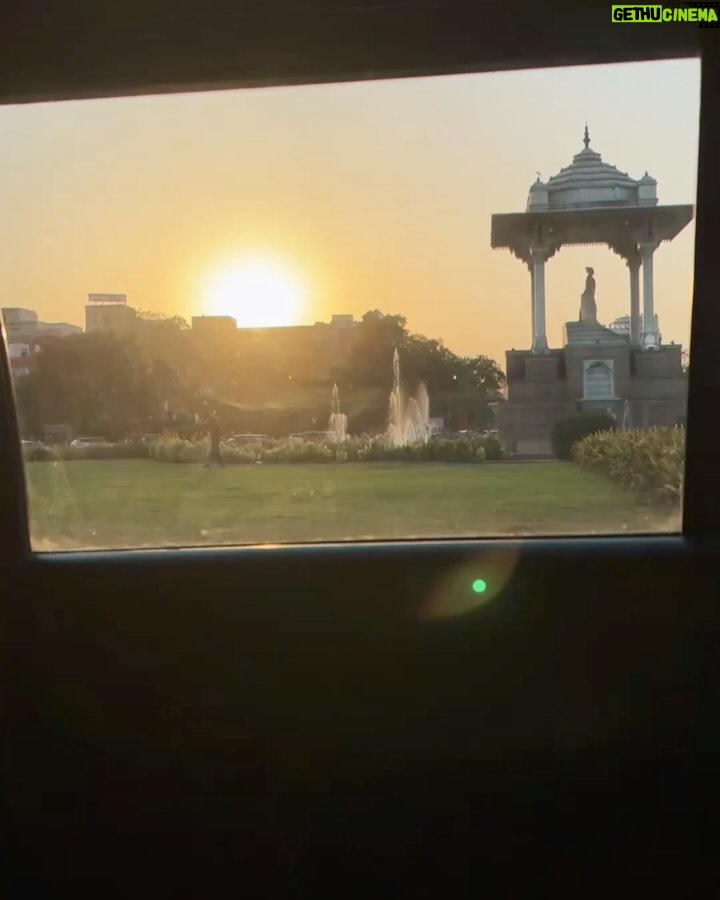 Actress Vidhi Pandya HD Photos and Wallpapers June 2025 | Gethu Cinema