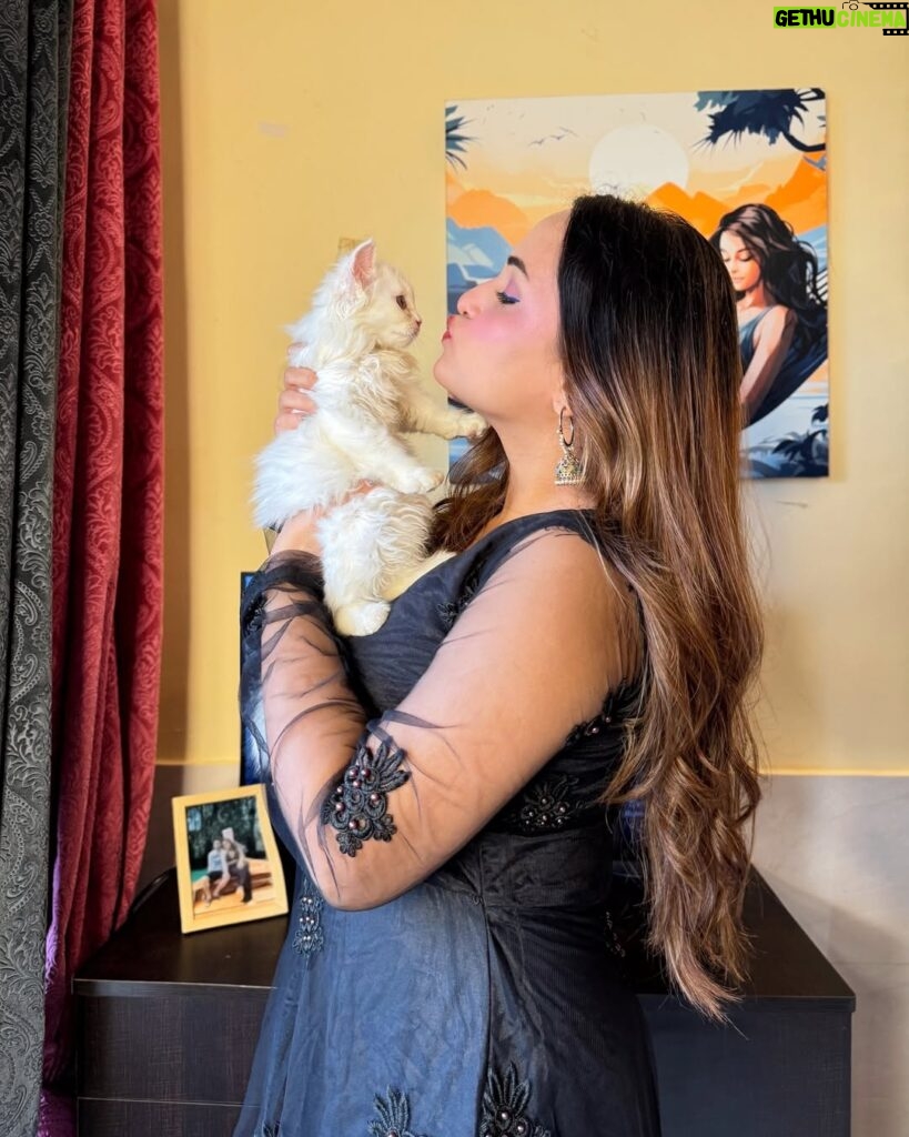 Actress Aliya Naaz HD Photos and Wallpapers November 2025 | Gethu Cinema