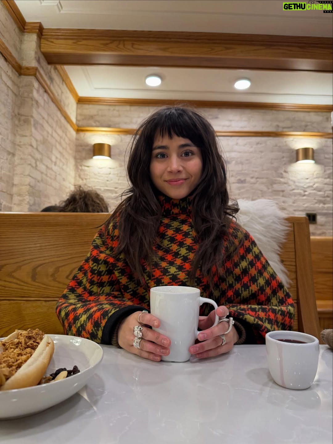 Actress Ciara Riley Wilson HD Photos and Wallpapers December 2025 ...