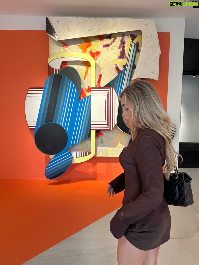 Actress Leslie Golden HD Photos and Wallpapers December 2025 | Gethu Cinema