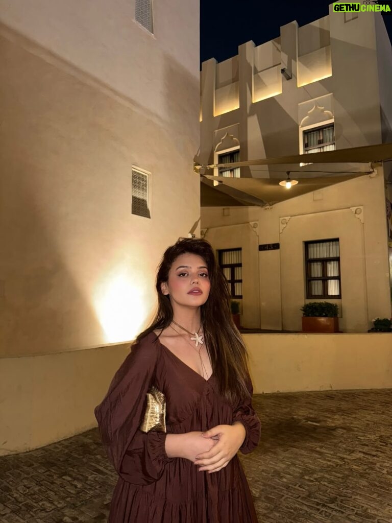 Actress Zara Noor Abbas HD Photos and Wallpapers November 2025 | Gethu ...