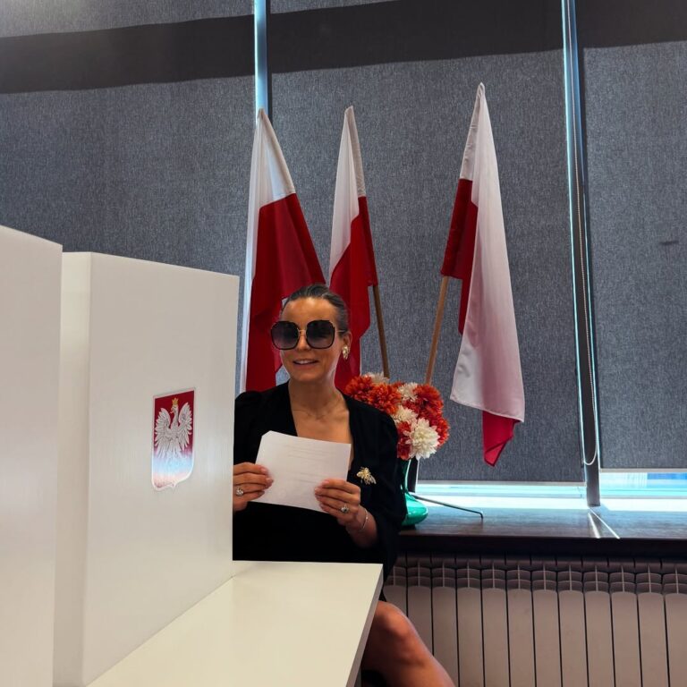 Actress Anna Mucha HD Photos and Wallpapers August 2025 | Gethu Cinema