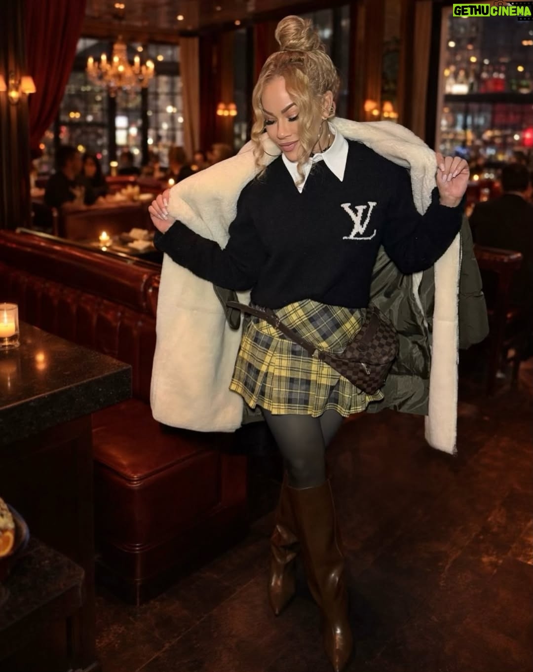 Actress Brave Williams HD Photos and Wallpapers January 2026 | Gethu Cinema