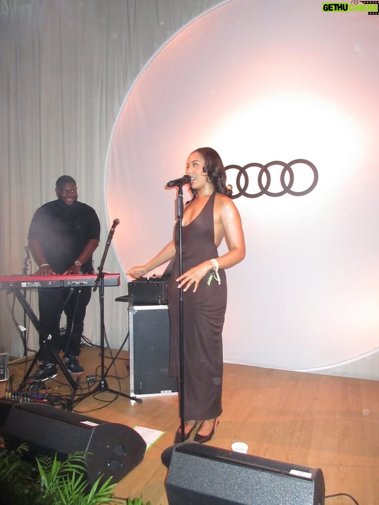 Actress Grace Carter HD Photos and Wallpapers August 2025 | Gethu Cinema