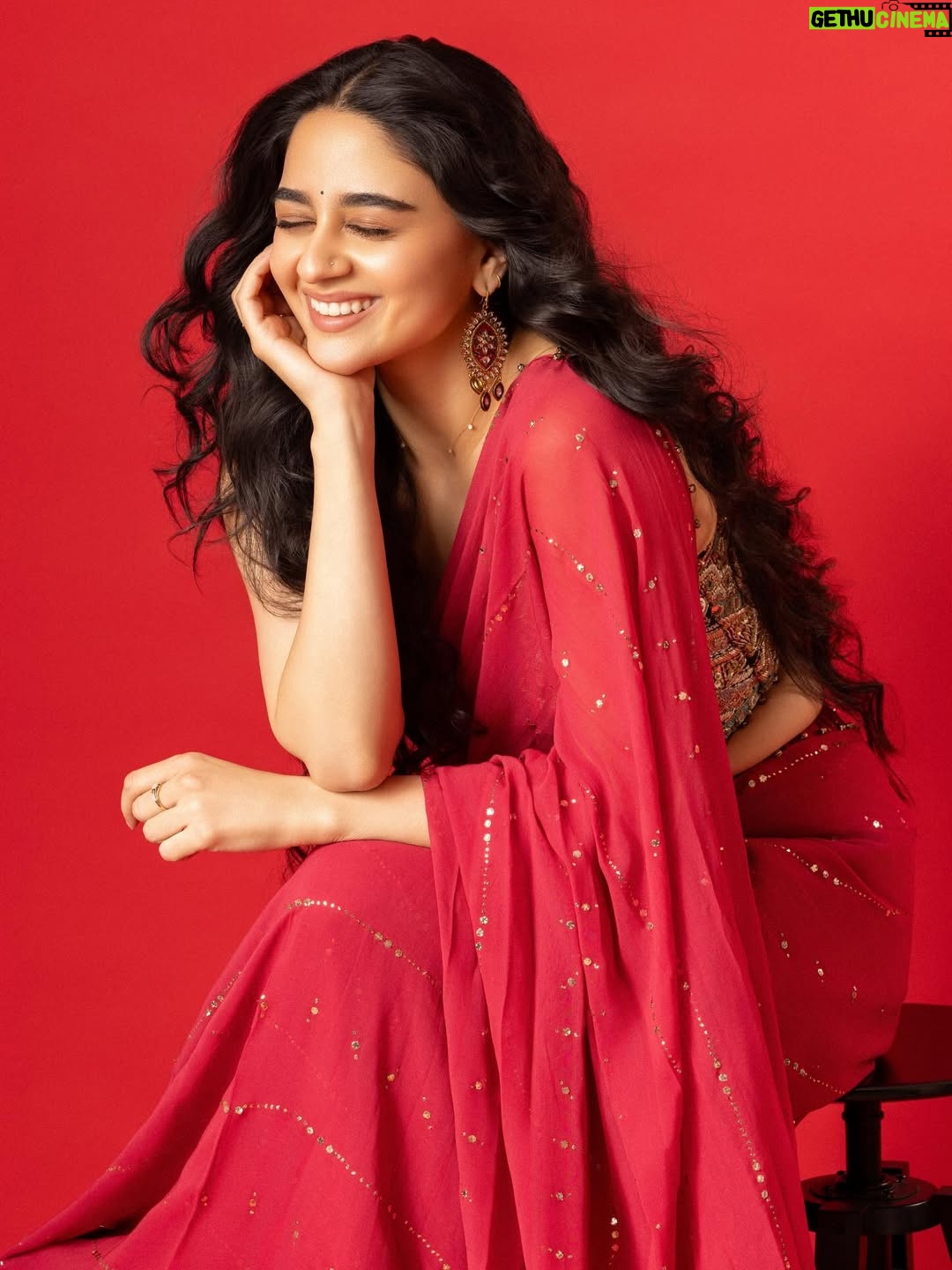 Iman Esmail Wiki, Biography, Age, Photos, Spouse and more