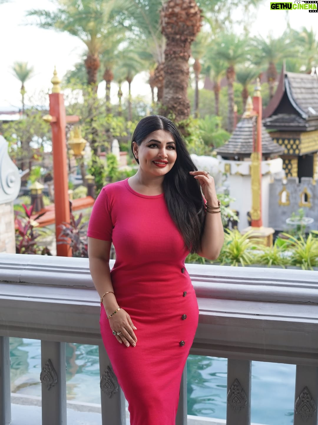 Actress Khushi Gadhvi HD Photos and Wallpapers January 2026 | Gethu Cinema