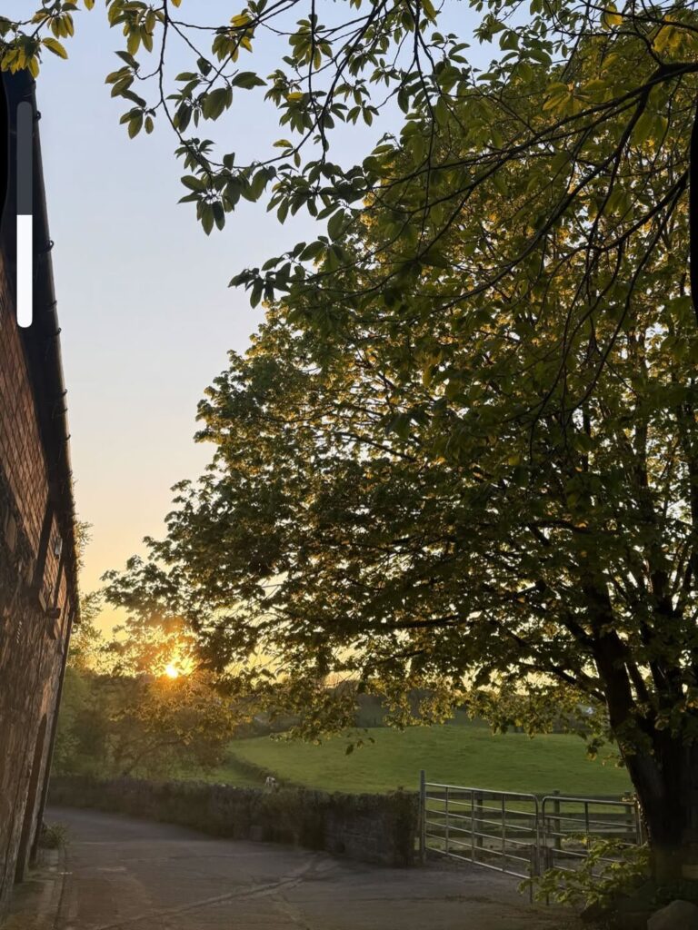 Actress Leah McCourt HD Photos and Wallpapers January 2026 | Gethu Cinema