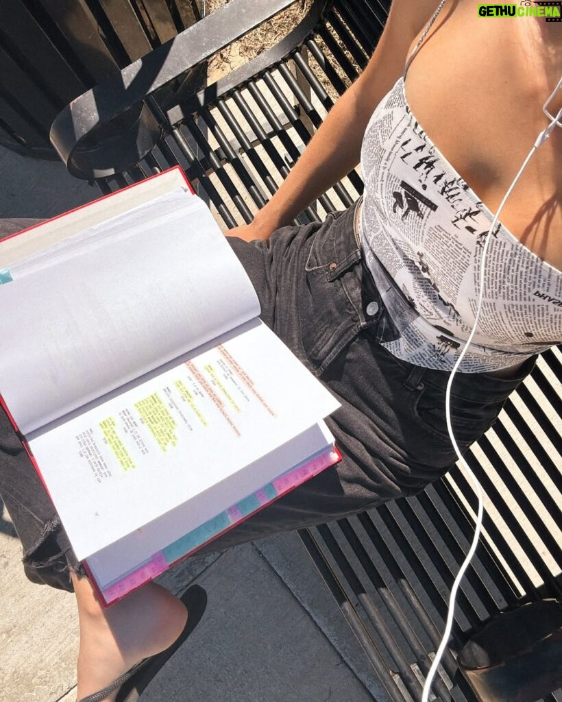 Actress Lilly Krug HD Photos and Wallpapers October 2025 | Gethu Cinema