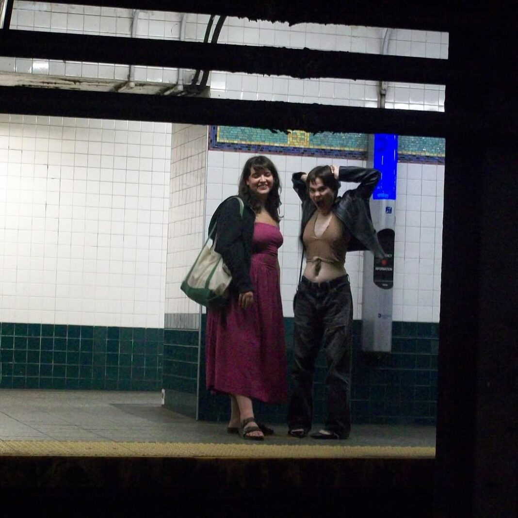 Actress Oona Laurence HD Photos and Wallpapers July 2025 | Gethu Cinema