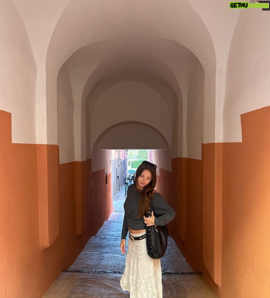 Actress Reylynn Caster HD Photos and Wallpapers October 2025 | Gethu Cinema