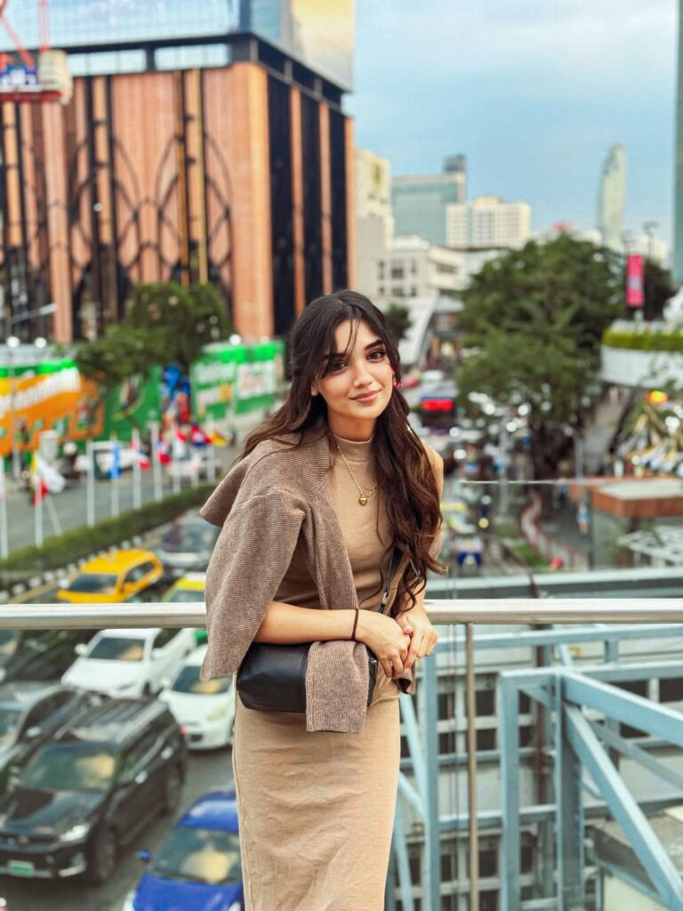 Actress Romaisa Khan HD Photos and Wallpapers December 2025 | Gethu Cinema