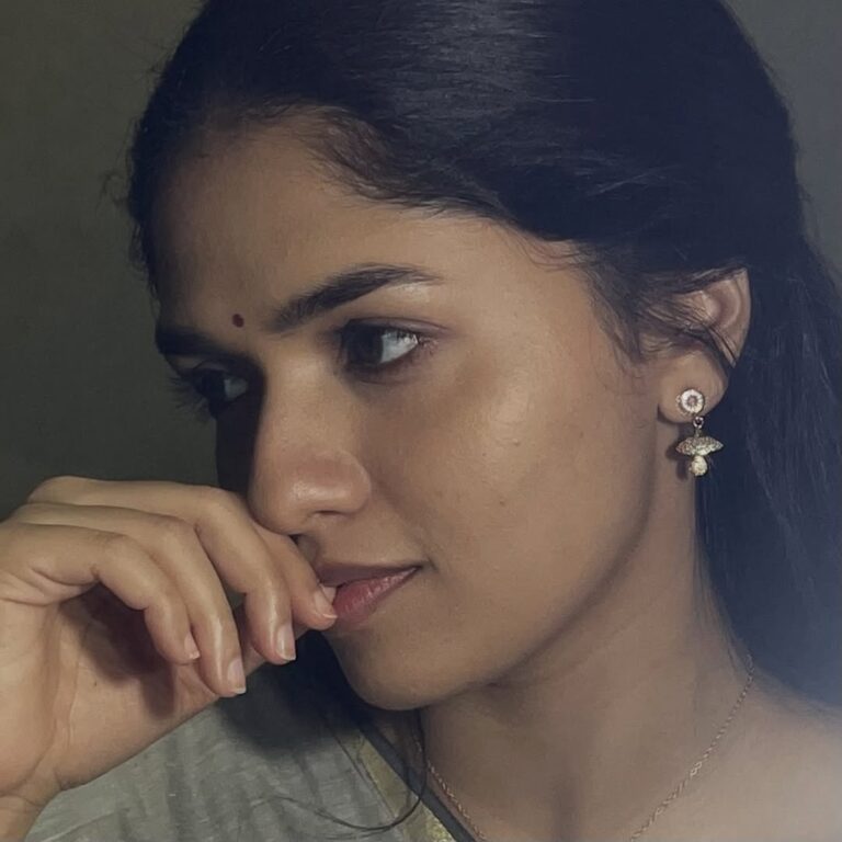 Actress Sunaina HD Photos and Wallpapers January 2026 | Gethu Cinema